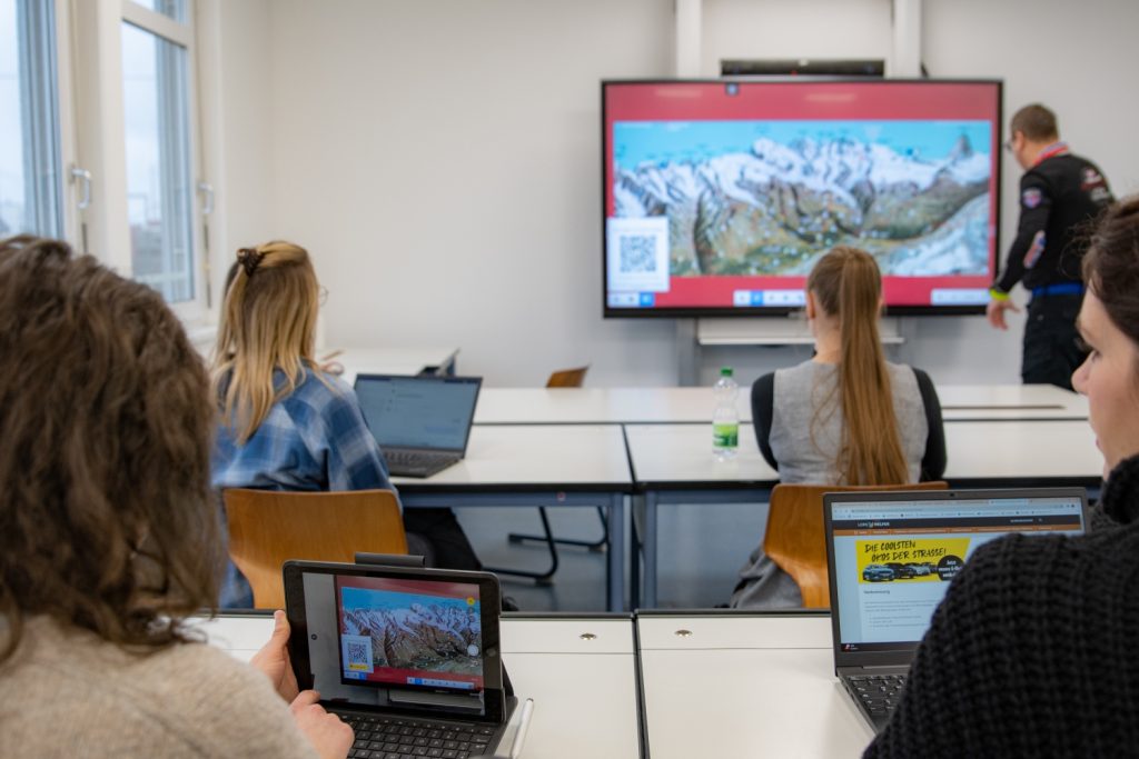 Display interactiv / tabla interactiva Furnissa - ADVANTouch vGAP OS 65 ...